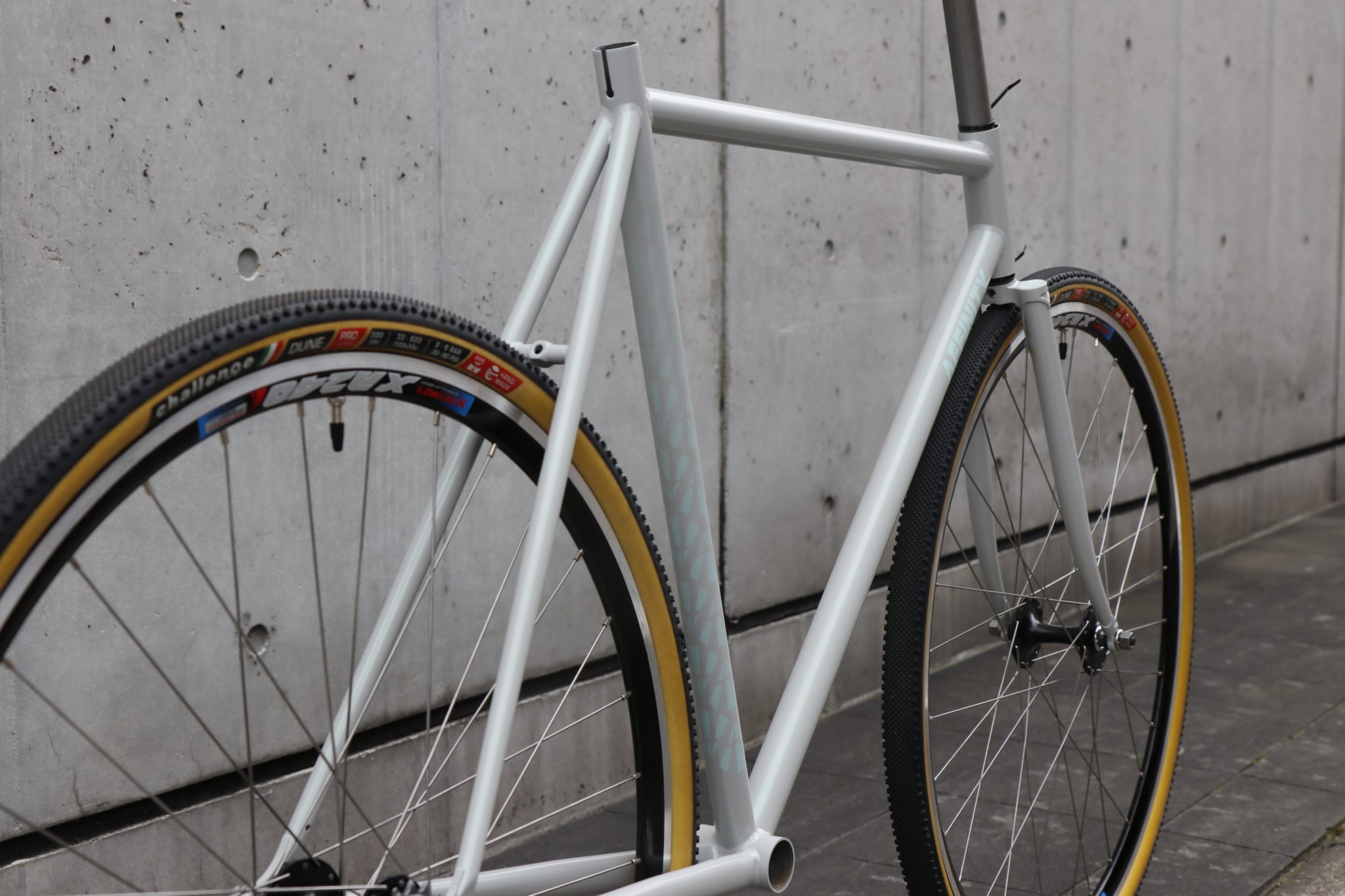 BLOG 【1本限定訳ありSALE / セール】700×35cのワイドクリアランスでTRACKLOCROSS OKになって帰ってきた ...