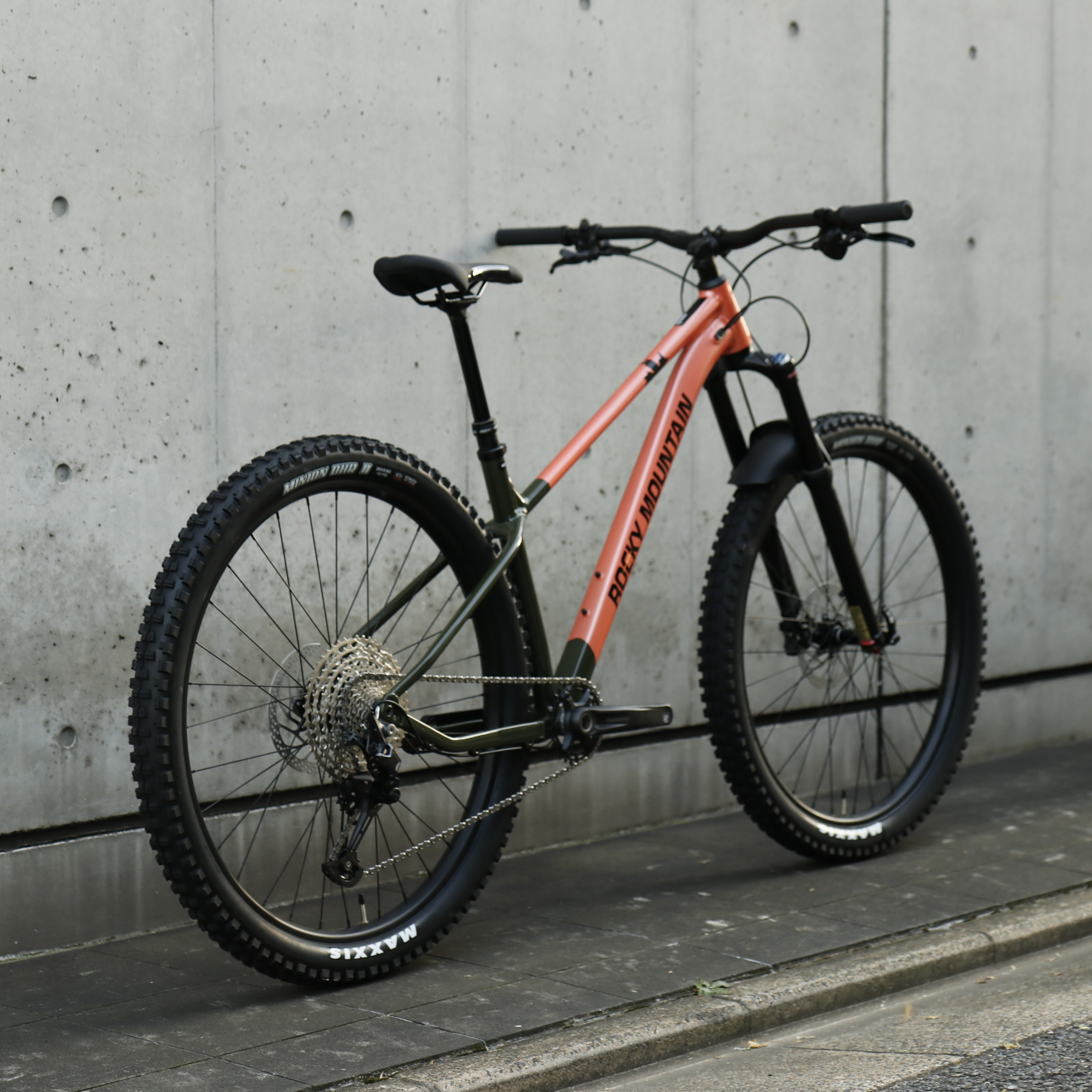 BLOG 【2022年モデル】ROCKEY MOUNTAIN （ロッキーマウンテン） GROWLER 40 ( グロウラー40 ) 下り系ハードテイルMTB決定版、型落ちにてお買い得 ...