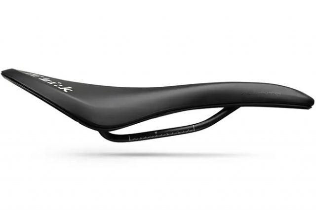 BLOG モデルチェンジでさらに快適に！新・定番サドル【Fizik / フィジーク 】VENTO ANTARES R5（ヴェント アンタレス ...