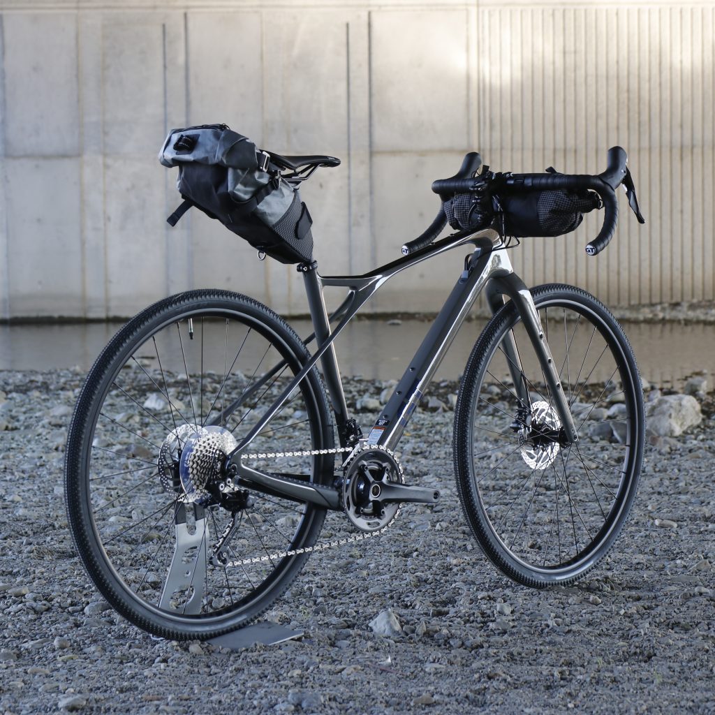 BLOG グラベルロードのパイオニアが提供する高い完成度【 GT / ジーティ 】GRADE CARBON ELITE（グレード カーボン ...