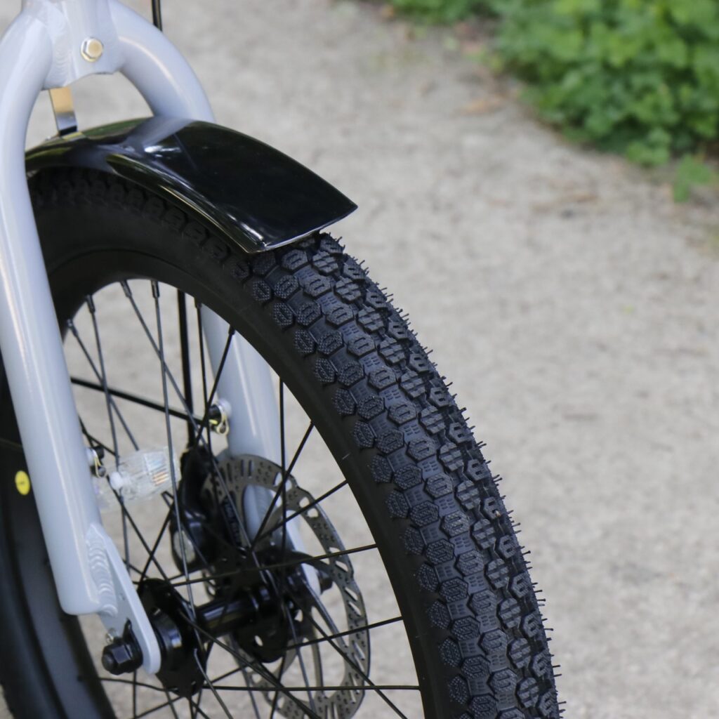 BLOG 生活も週末も家族もみんな幸せになれるカーゴバイク系 E-BIKE【BRUNO】e-tool* | 京都のスポーツ自転車専門 エイリン丸太町店