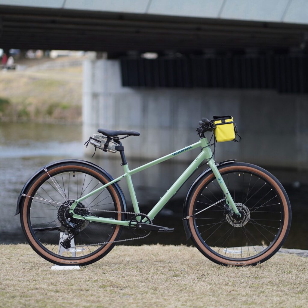 BLOG カッコイイ＆可愛いクロスバイクの大本命！【 KONA / コナ 2025モデル】DEW DL（デューDL）入荷しました | 京都のスポーツ自転車専門 エイリン丸太町店